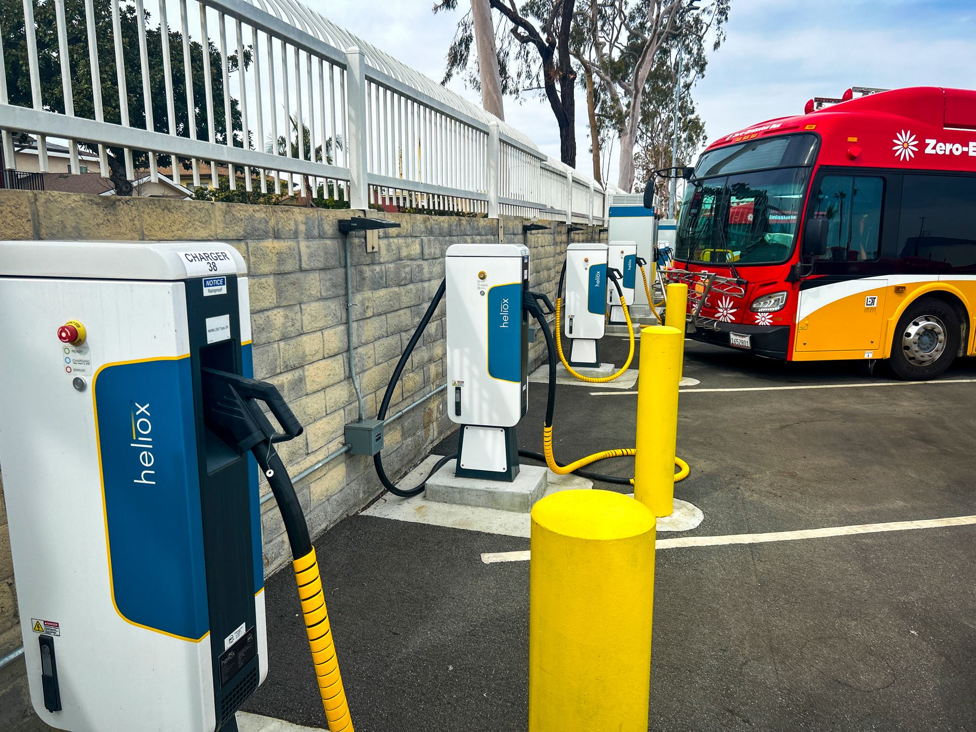 Long Beach Transit chooses ChargePilot